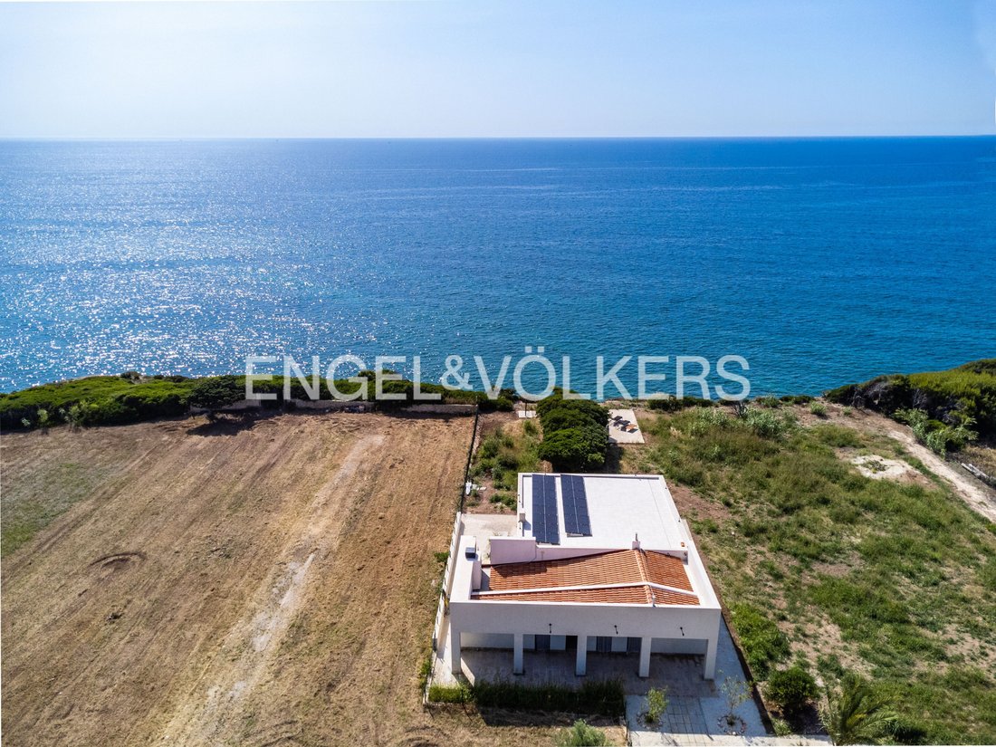Design Villa Overlooking The Sea Of Avola In Gallina, Sicily, Italy For ...