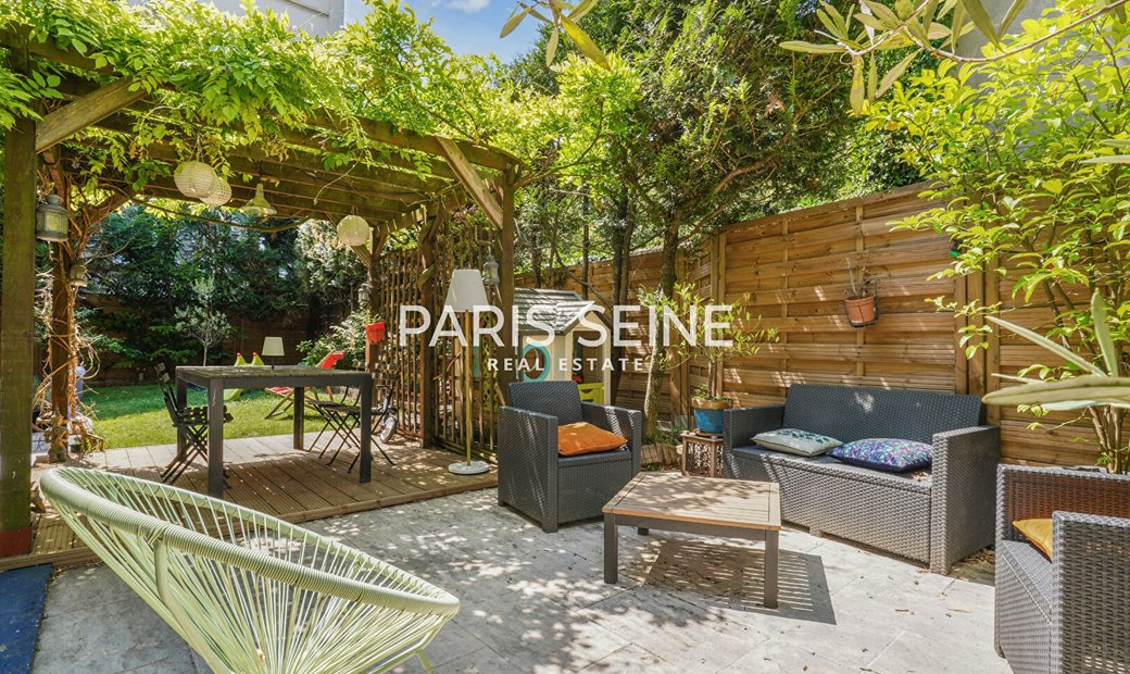 Paris Seine Apartment With A Private Garden! In Paris, île De France ...