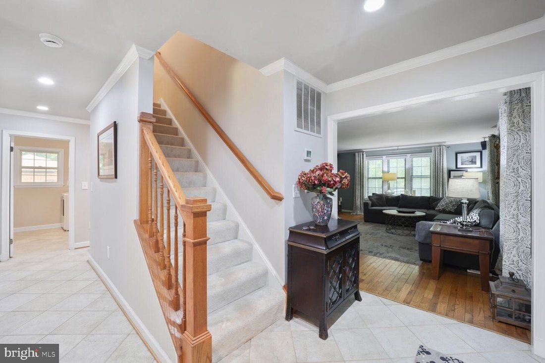 English Tudor Beauty In A Convenient In Parole, Maryland, United States ...