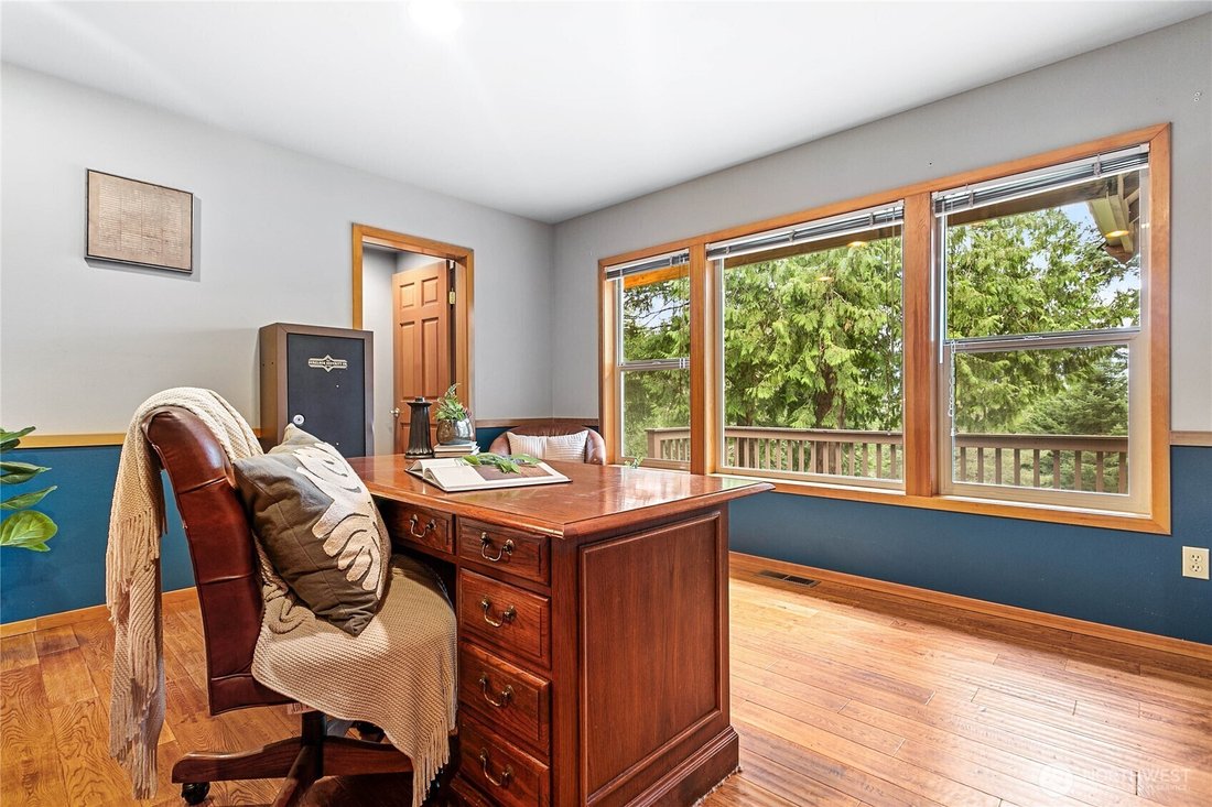 Custom Built Lodge Style Home In The In Bellingham, Washington, United ...
