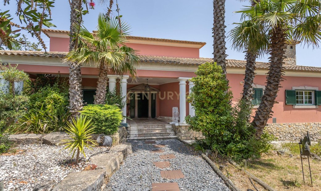 Moradia De Luxo Na Quinta Do Peru – 2 In Quinta Do Conde, Setubal ...