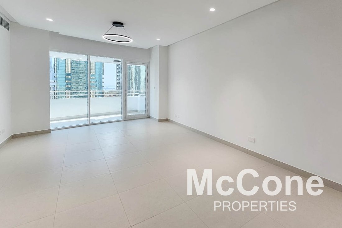 Huge | Upgraded | Opposite Difc | Vacant In Dubai, Dubai, United Arab ...