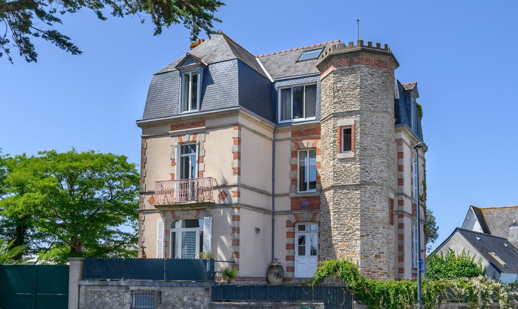 Demeure De Caractère à Deux Pas De La Grande In Quiberon, Brittany ...