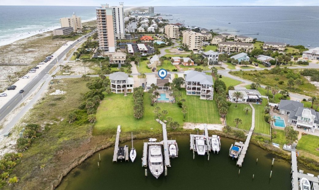 Paradise On Little Sabine Bay In Gulf Breeze, Florida, United States ...