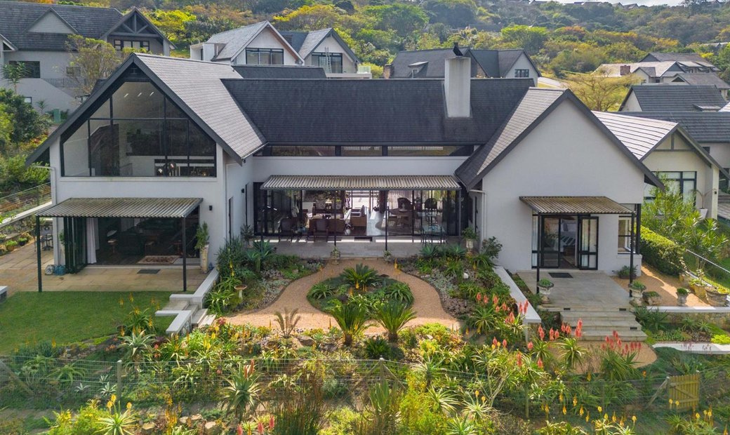 Une Maison Méticuleusement Dans Waterfall, Kwa Zulu Natal, Afrique Du ...