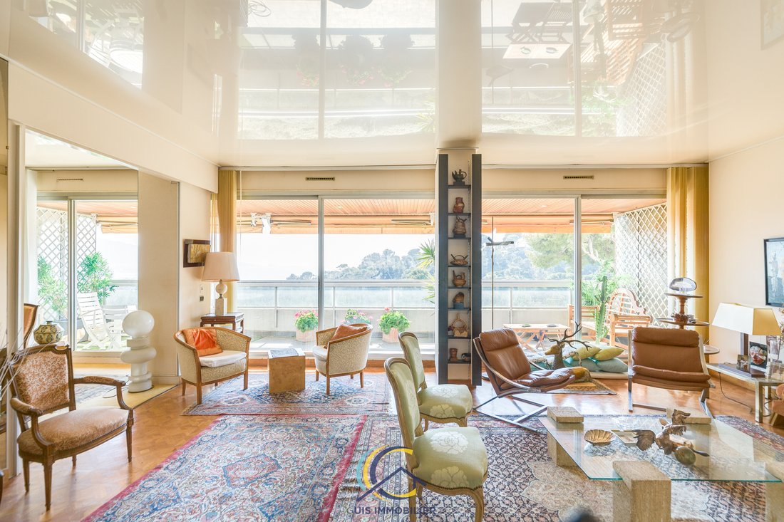 Vue Imprenable Sur La Mer Et Dans Marseille, Provence Alpes Côte D'azur ...