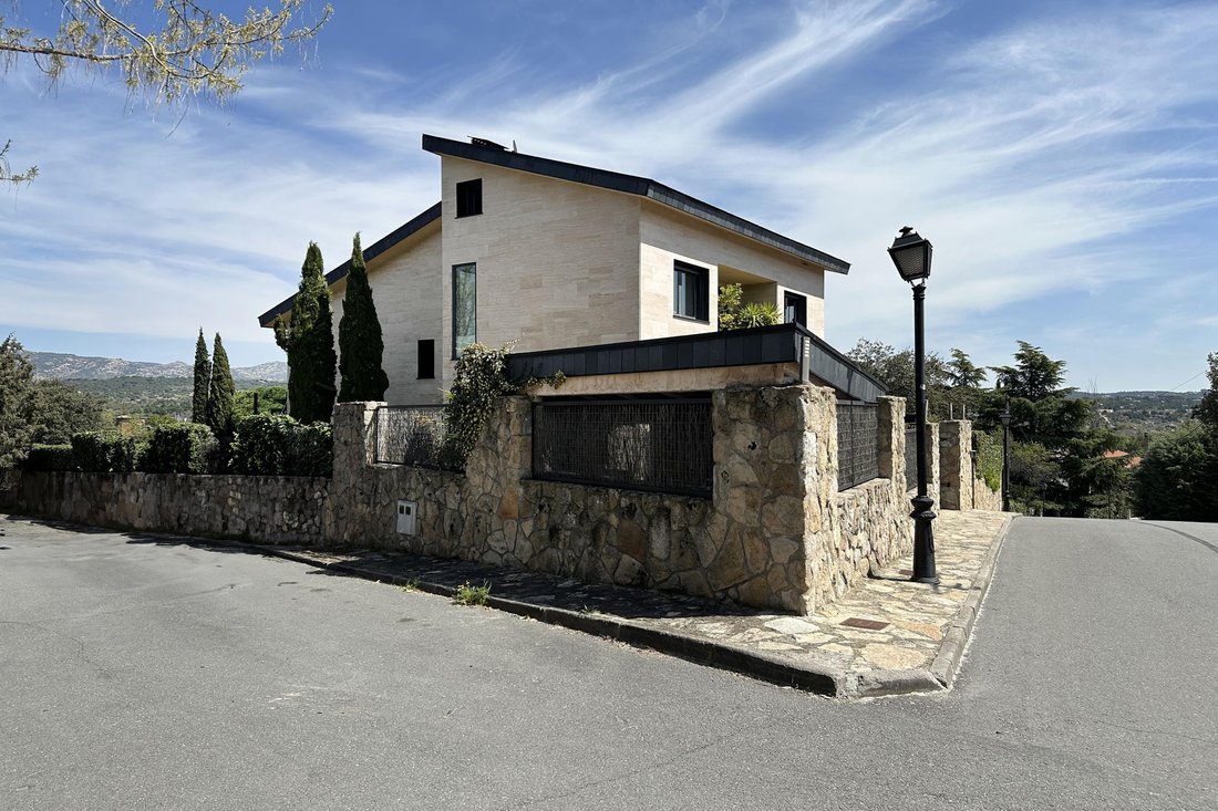 Exclusive Chalet In La Navata In La Navata, Galapagar, Community Of ...