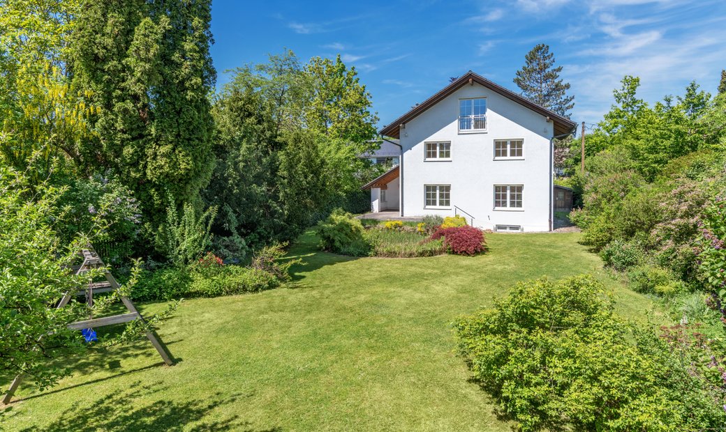Family Friendly Home With Flexible Room Concept In Gräfelfing, Bavaria ...