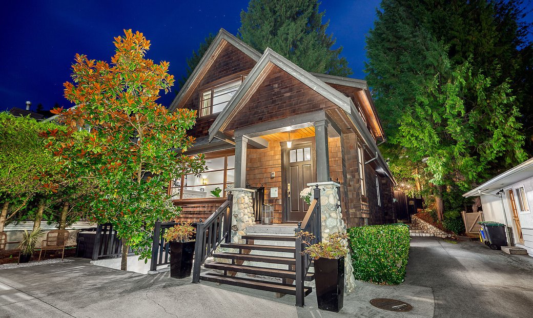 Upper Lonsdale Gem In North Vancouver, British Columbia, Canada For Sale (15850098)