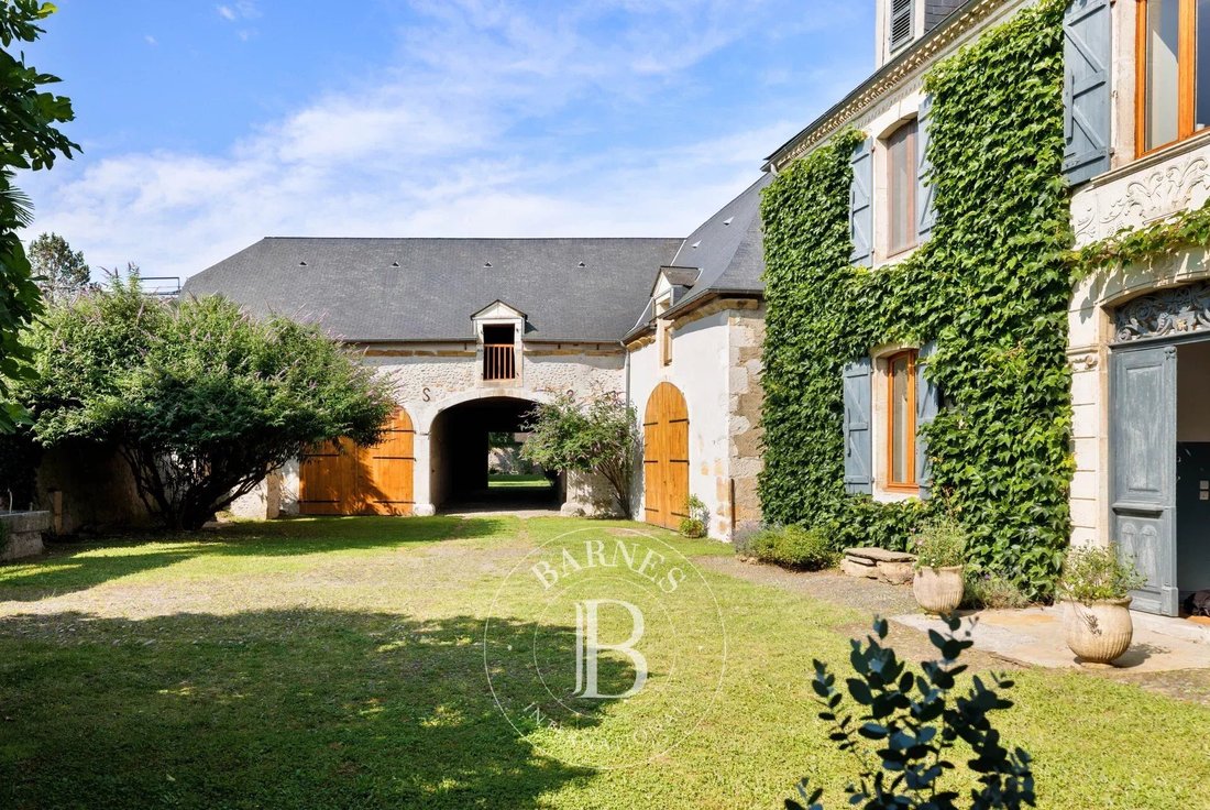 20 Minutes From Pau – Village Manor House In Pau, Nouvelle Aquitaine ...