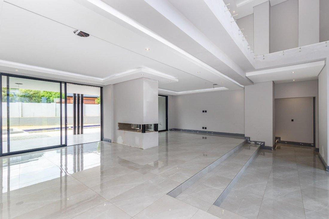 House Midrand In Midrand, Gauteng, South Africa For Sale (15853892)