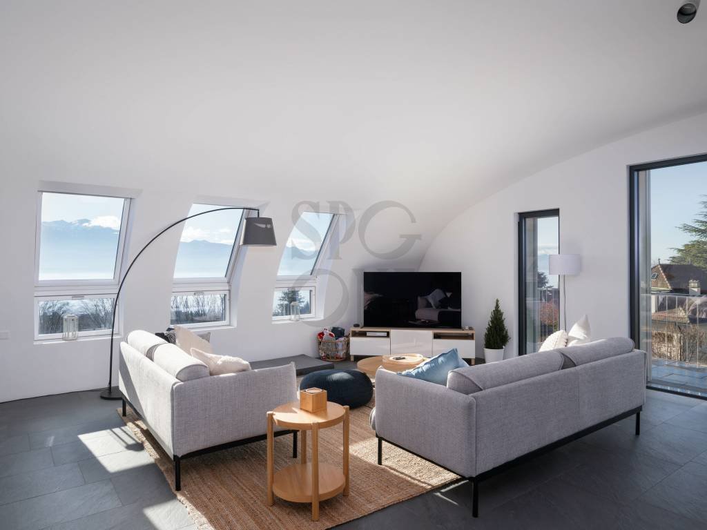 Luxury 6.5 Room Penthouse With Spectacular View In Pully, Vaud ...