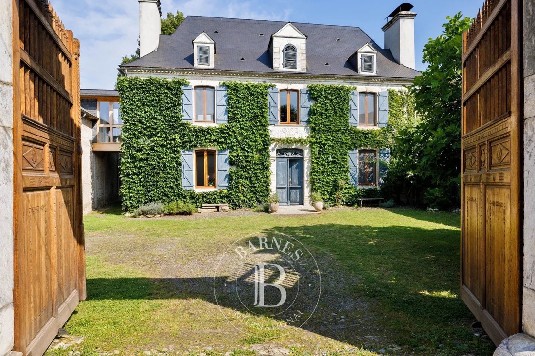 20 Minutes From Pau – Village Manor House In Pau, Nouvelle Aquitaine ...