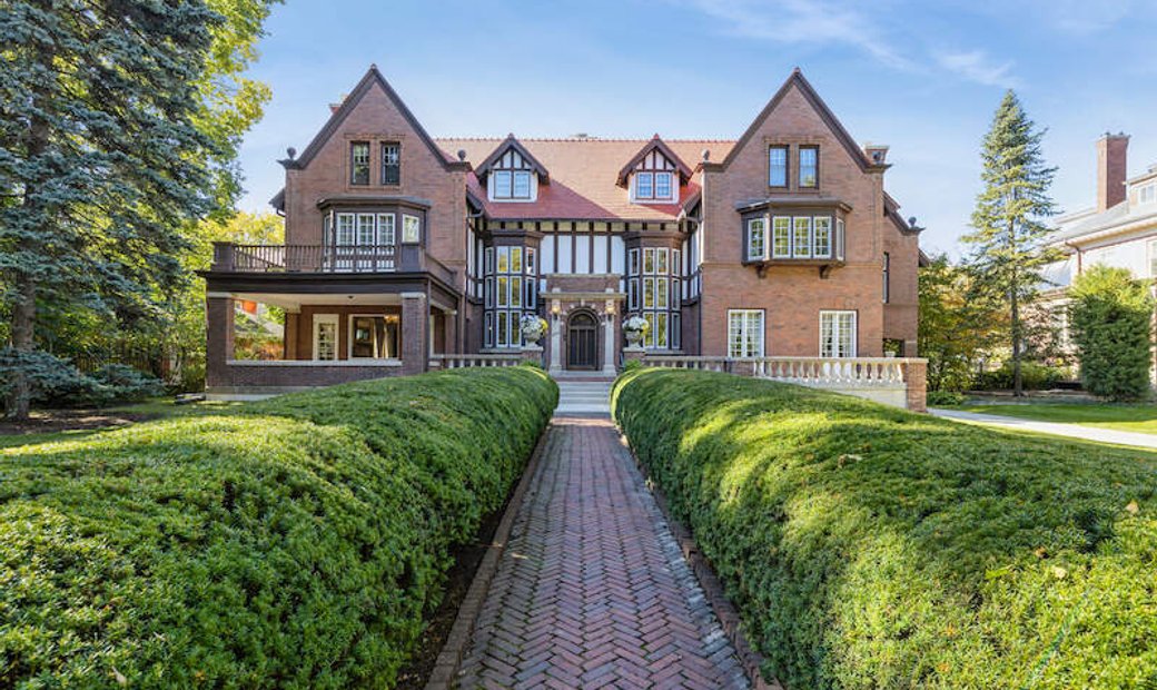 An Evanston Landmark In Evanston, Illinois, United States For Sale ...