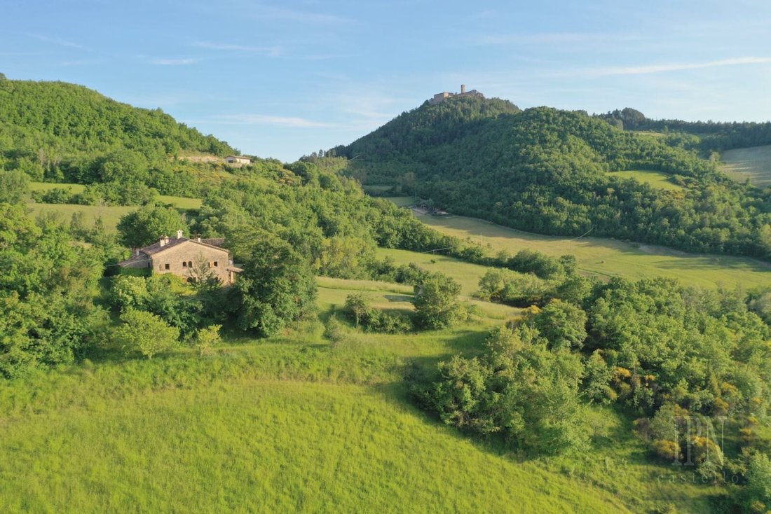 Tramonto Dal Monte In Monte Santa Maria Tiberina, Umbria, Italy For ...
