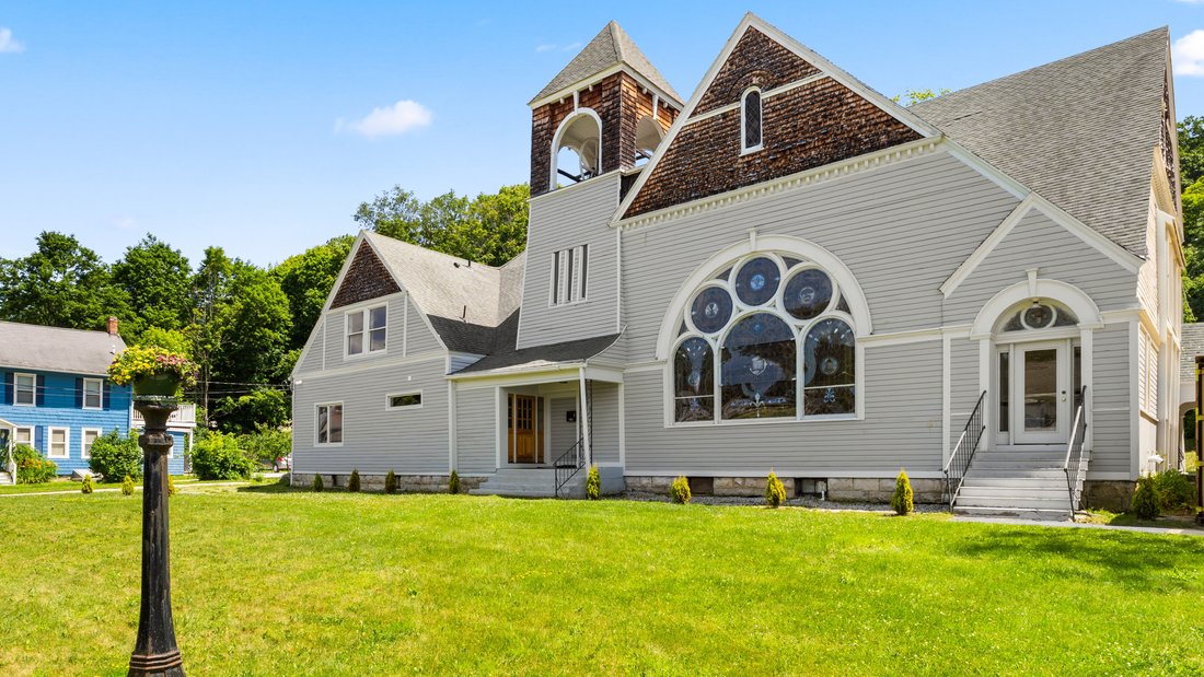 Historic Church Reimagined: Stunning So Ho In Lee, Massachusetts ...