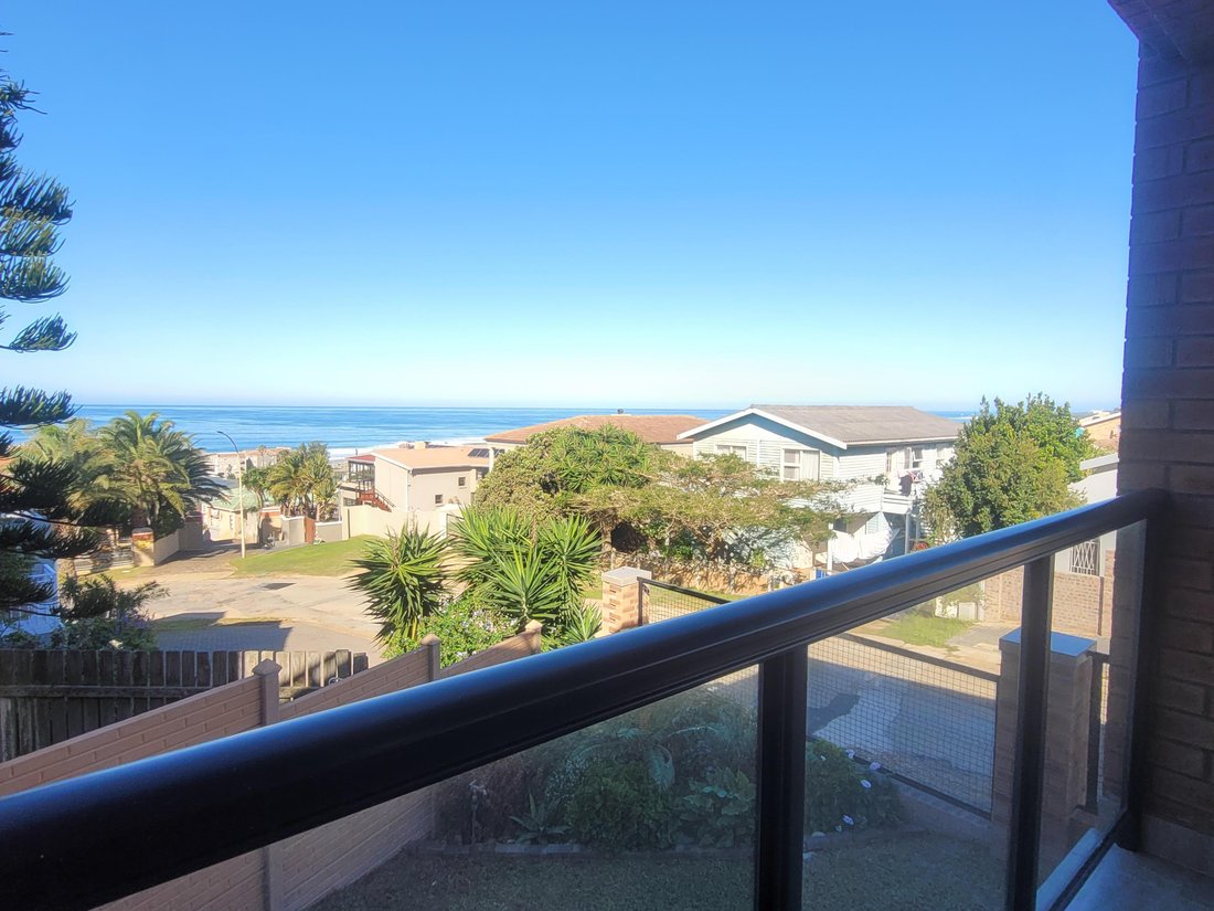Exclusive Modern Residence With In Jeffreys Bay, Eastern Cape, South Africa For Sale (15871322)
