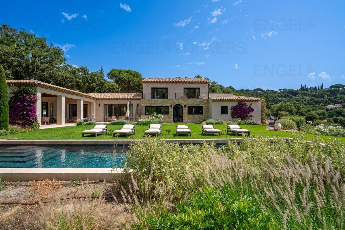 Contemporary Villa In A Private Estate Gigaro In La Croix Valmer ...