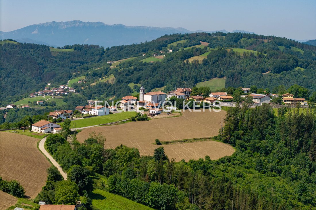 Traditional Farmhouse With 16 Hectares Of In Orendain, Basque Country ...