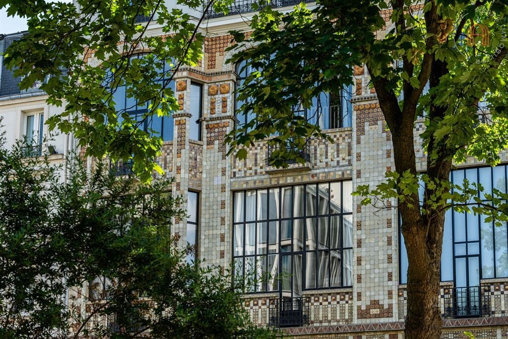 Absolute Calm In The Vibrant Mabillon District In Paris, île De France ...
