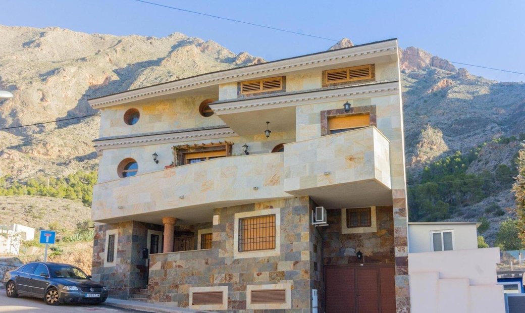 Redovan Villa In Redovan, Valencian Community, Spain For Sale (15878883)