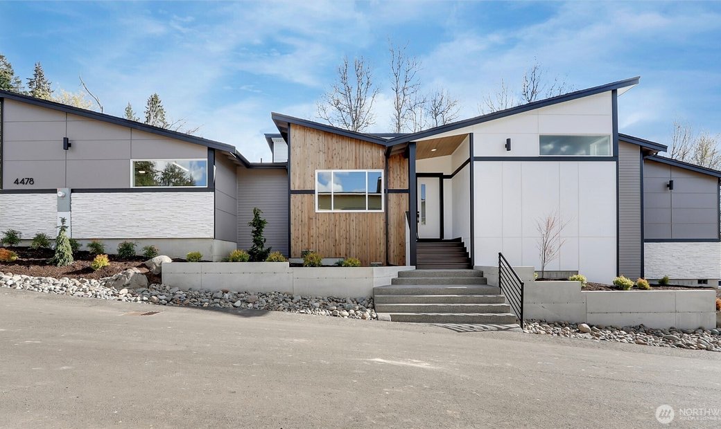 Elevated Rambler Living Just Off The River In Auburn, Washington ...