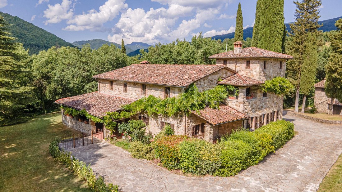 Chiusi Della Verna Country House In Chiusi Della Verna, Tuscany, Italy ...