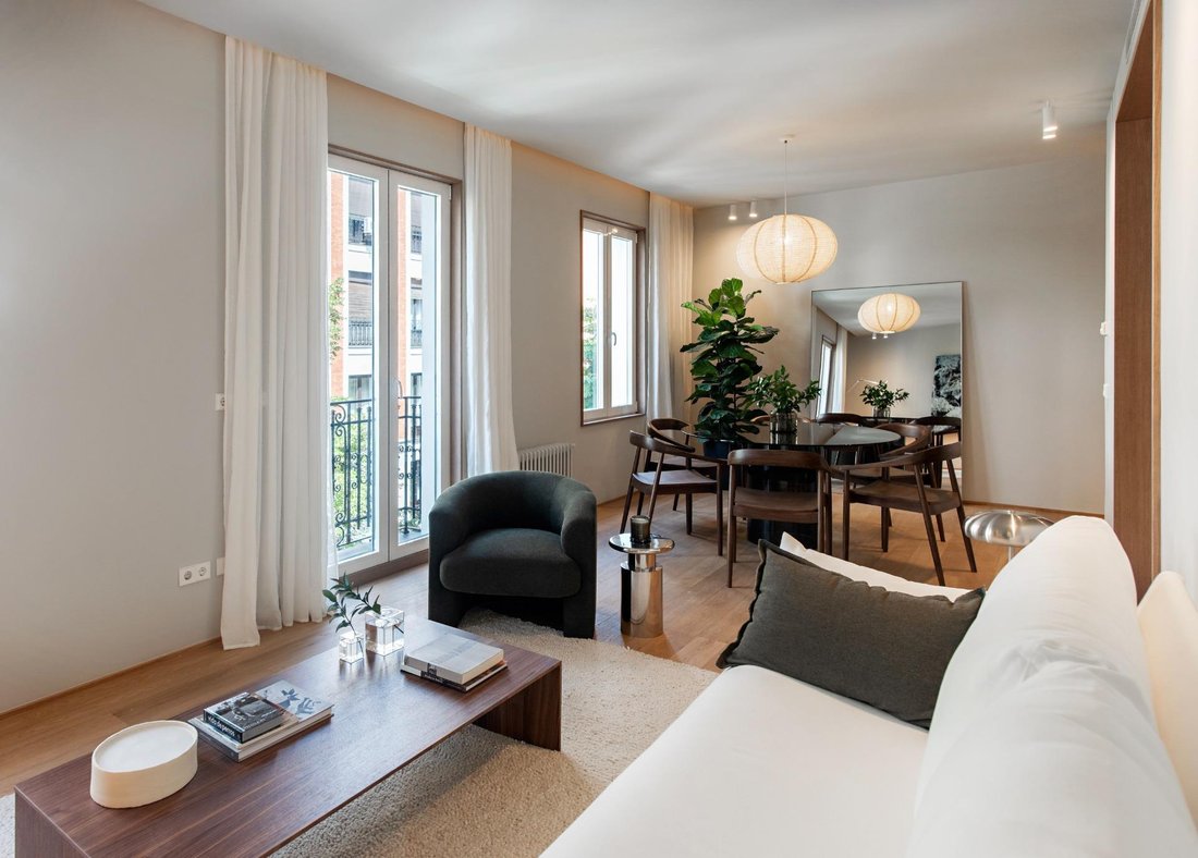 Stunning Fully Renovated Exterior Apartment In Barrio Salamanca, Madrid ...