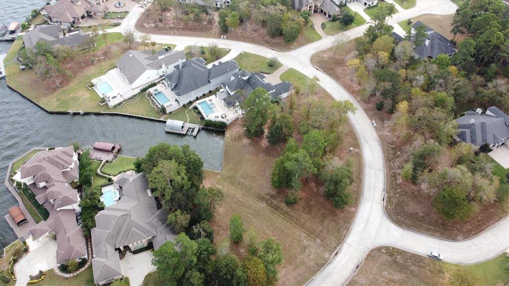 174 Bentwater Bay, Montgomery, Tx, 77356 In Montgomery, Texas, United ...