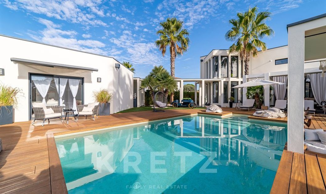 Contemporary Seaside Villa In Agde, Occitanie, France For Sale (15890149)