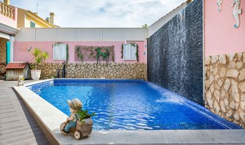 Luxury villas with vineyard / winery for sale in Estombar e Parchal ...