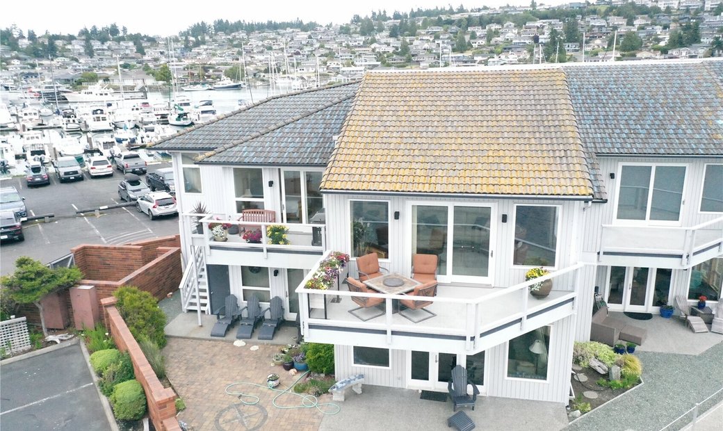 An Oasis Overlooking Burrows Bay In Anacortes, Washington, United ...