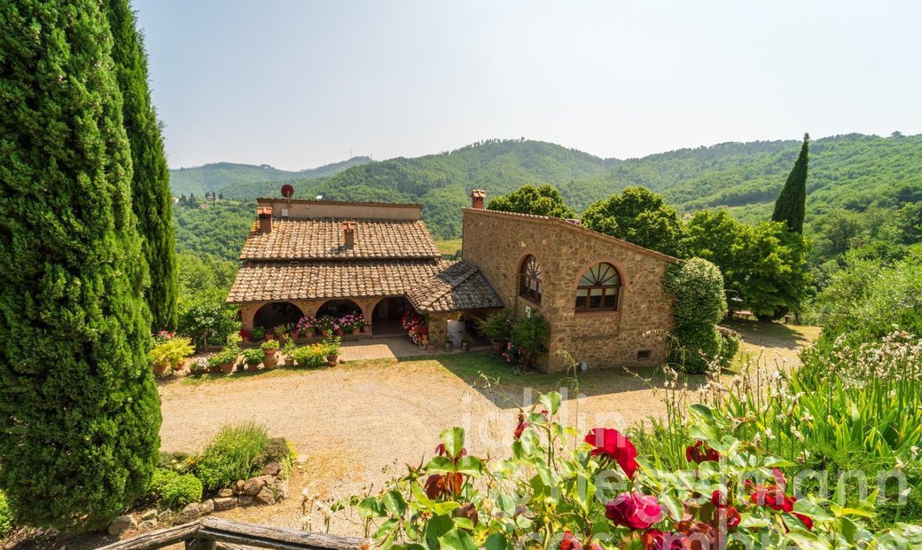 Country House In Chianti With Annex, Pool And 30 In Castagnoli, Tuscany ...