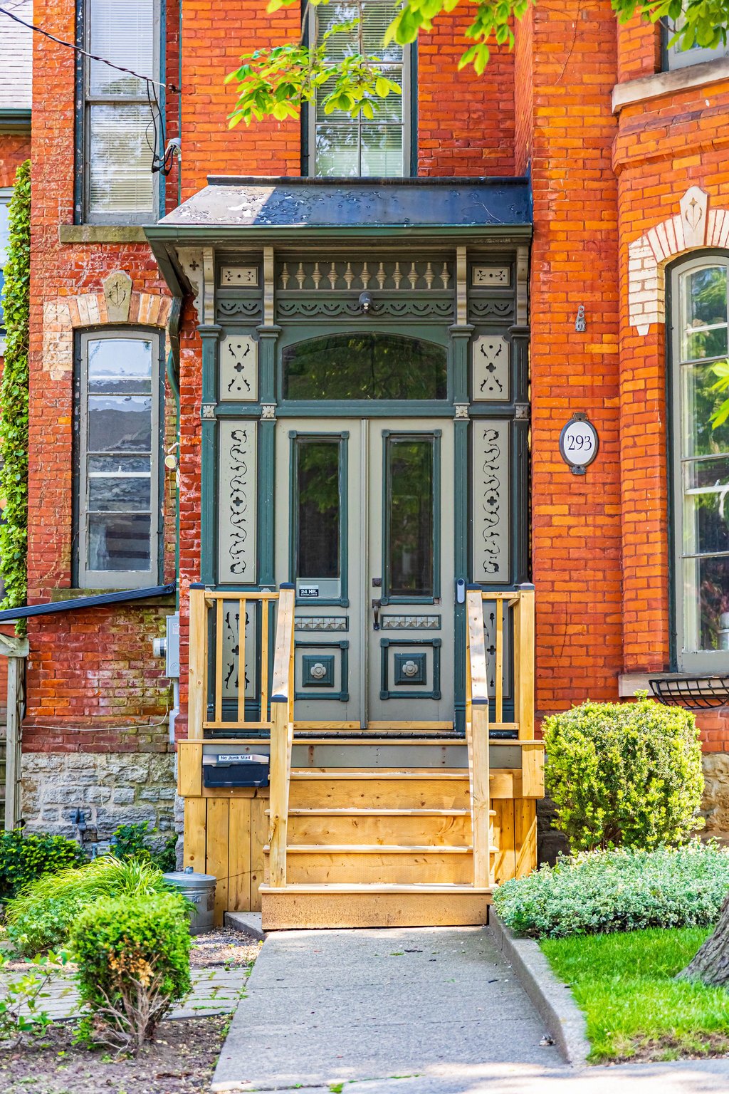 Step Into A Piece Of History With This Spectacular In Hamilton, Ontario ...