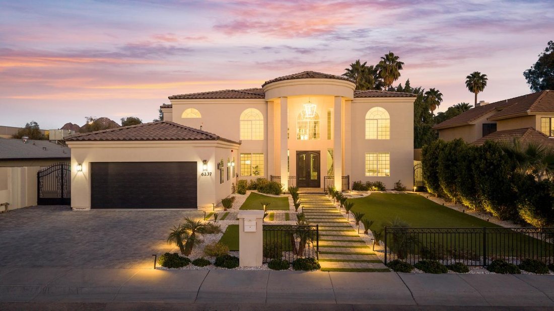 Centrally Located Masterpiece In Phoenix In Phoenix, Arizona, United ...