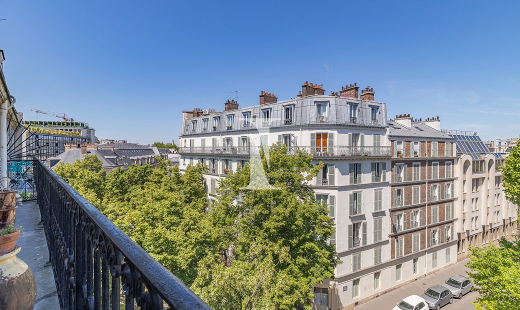 Paris Apartment In Paris, France For Sale (15898102)