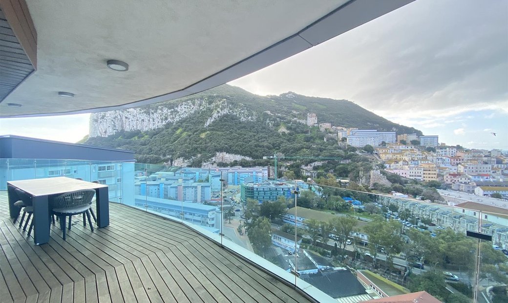 Stunning 3 Bedroom Apartment In Ocean Spa Plaza, In Gibraltar ...