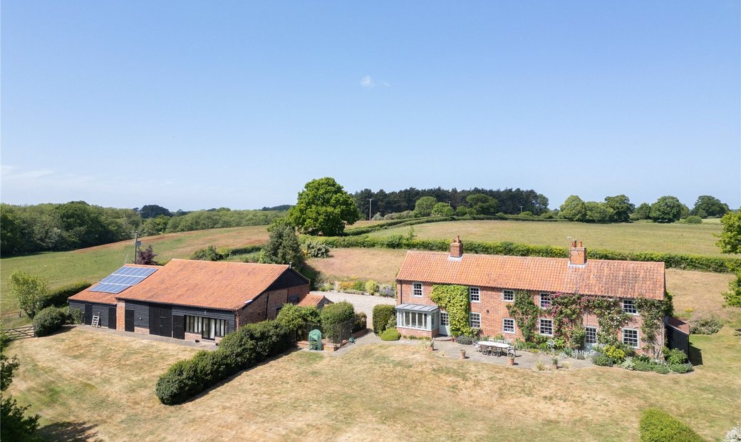 Small Hopes Farm, 7 Miles From Holt, Offers In Briston, England, United ...