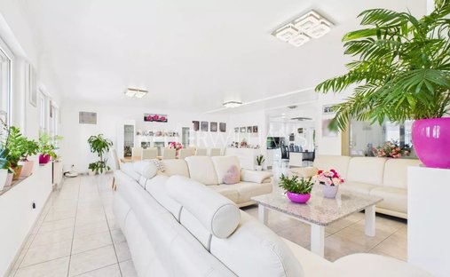 Luxury homes with terrace for sale in Bous-Waldbredimus, Remich ...