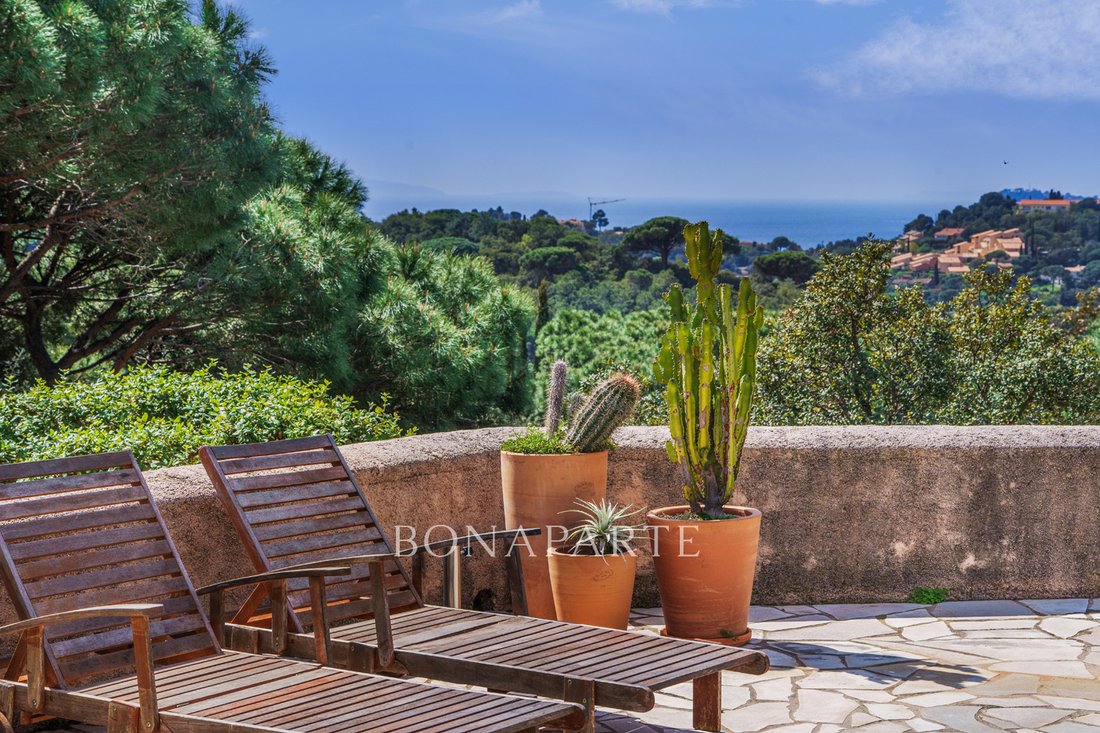 A Haven Of Peace With A In La Croix Valmer, Provence Alpes Côte D'azur ...