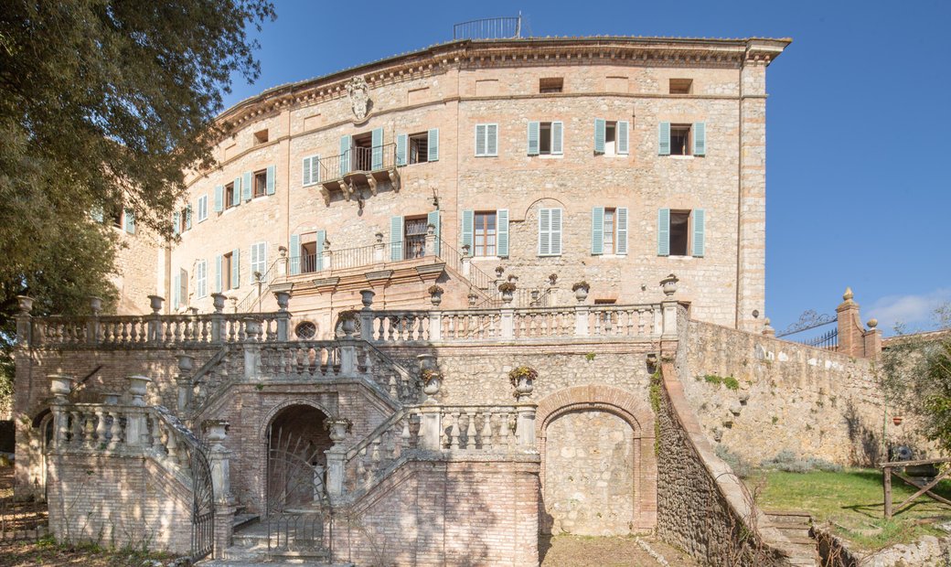 Truly Impressive Historical Palazzo With Parkland In Sovicille, Tuscany ...