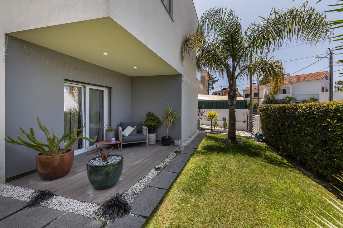 A Modern Oasis In Aroeira/Marisol – In Charneca De Caparica E Sobreda ...