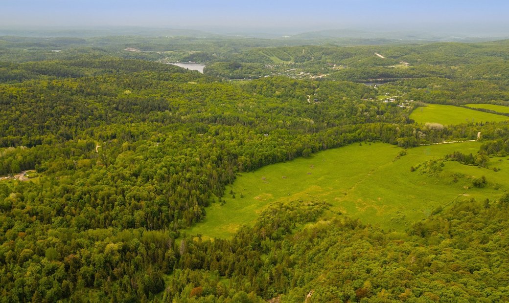 Ce Terrain Est Une Perle Rare Pour Un In Wakefield, Quebec, Canada For ...