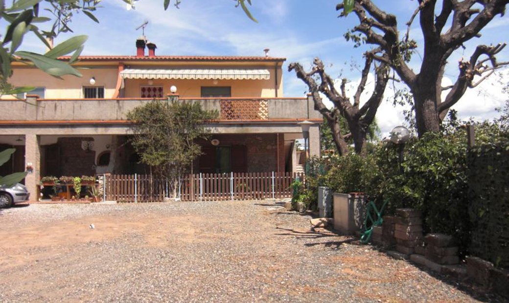 Portion Of Villa In Vada, Tuscany, Italy For Sale (15907798)