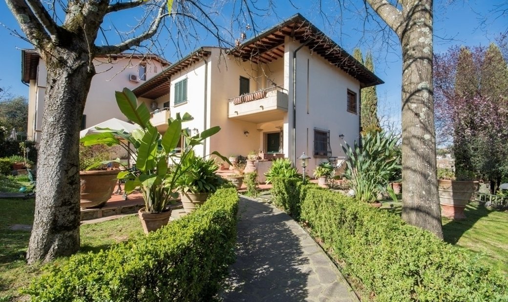 Villa / Cottage / Terraced House For Sale In In Scandicci, Tuscany ...
