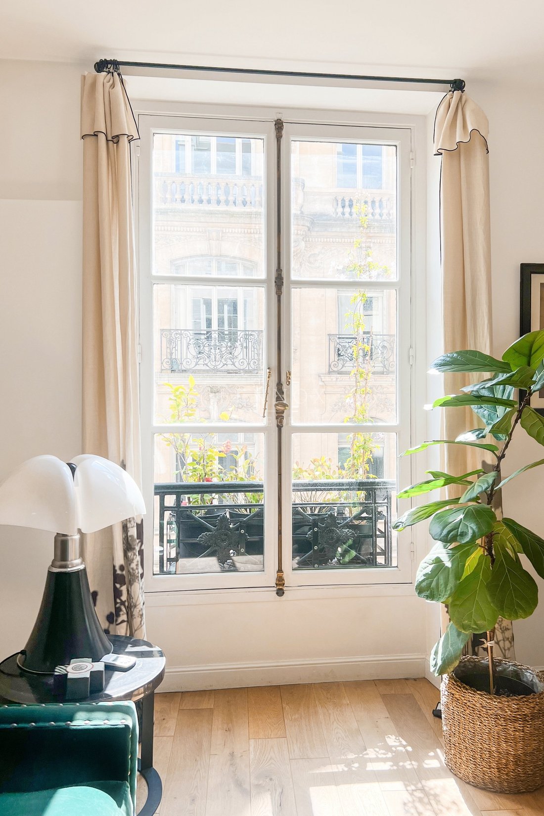 4th Floor Rue Saint Honoré Prime Parisian In Paris, île De France ...