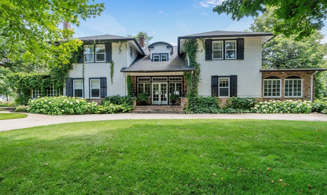 7 Bedrooms Single Family Detached In Alexandria, Minnesota, United ...