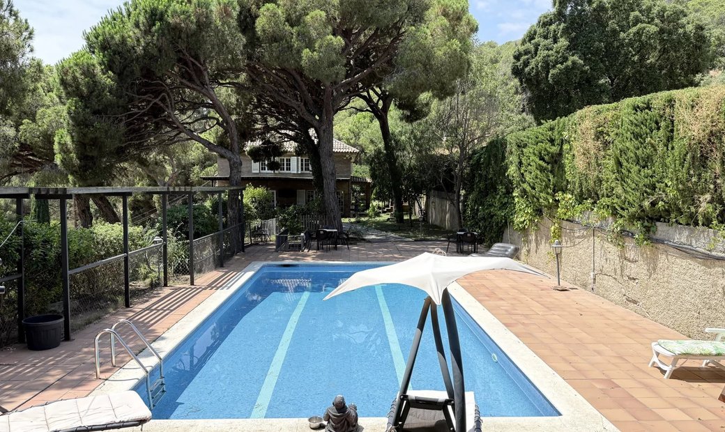 Maison à Vendre Avec Vue Sur La Terre Dans Cabrera De Mar, Catalogne, Espagne à Vendre (15915774)