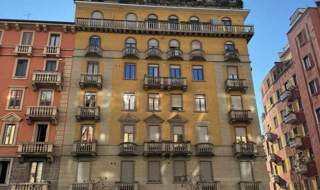 Bright Three Room Apartment In A Charming Historic In Milan, Lombardy ...