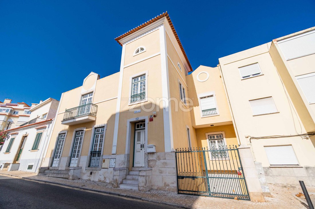 Cascais House In Parede, Portugal For Sale (15916149)